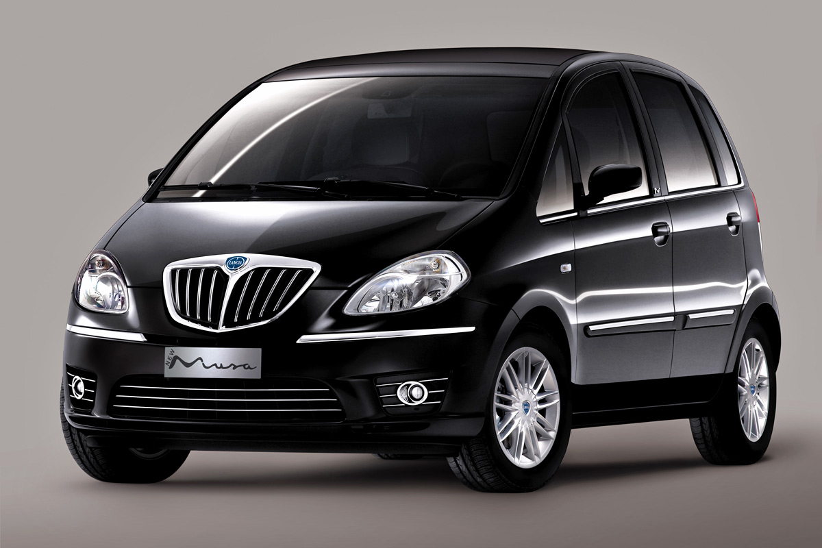 Lancia Musa spécifications techniques et économie de carburant